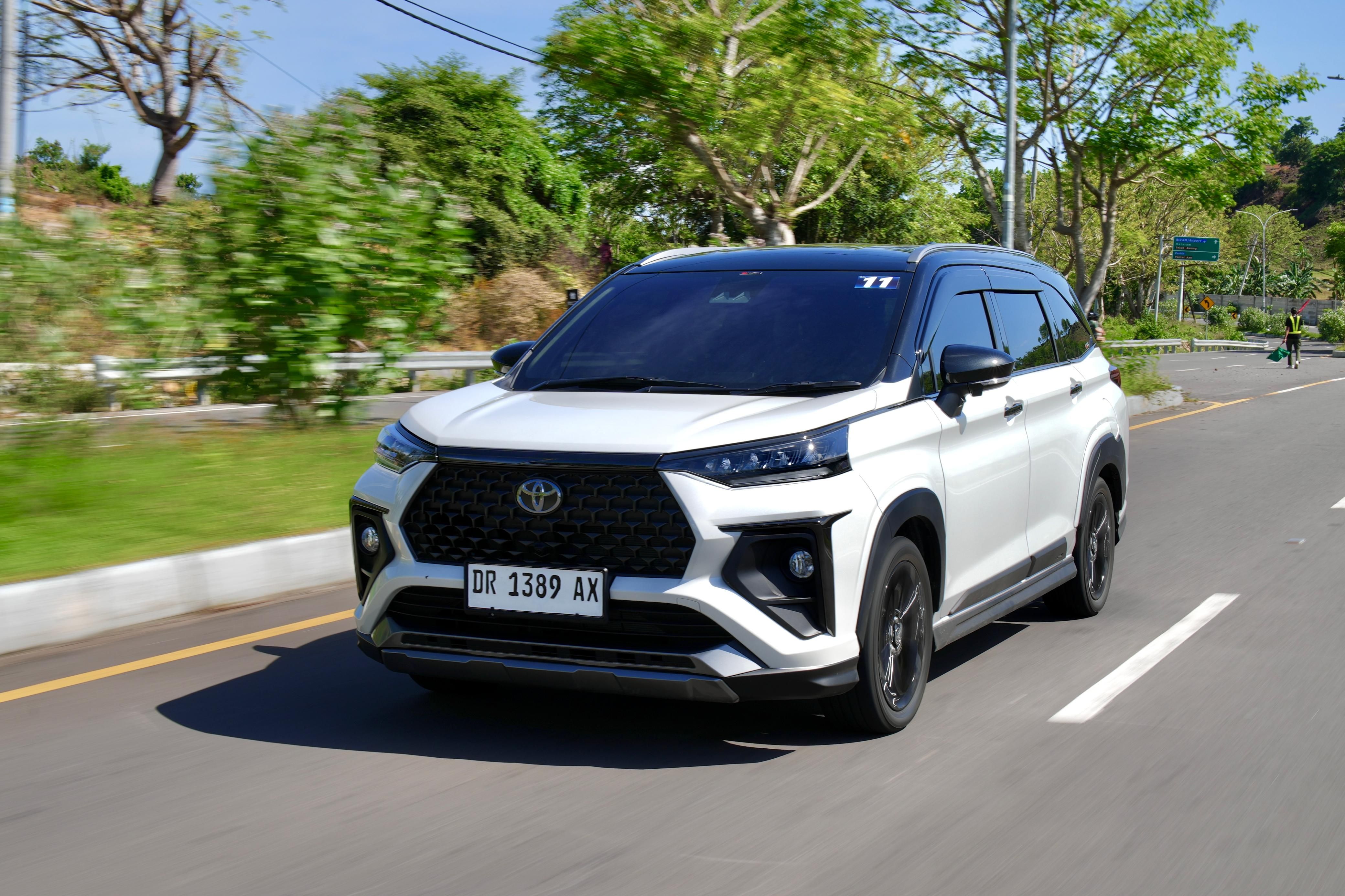 Daftar lengkap harga terbaru Toyota Veloz Hybrid di akhir Maret 2026