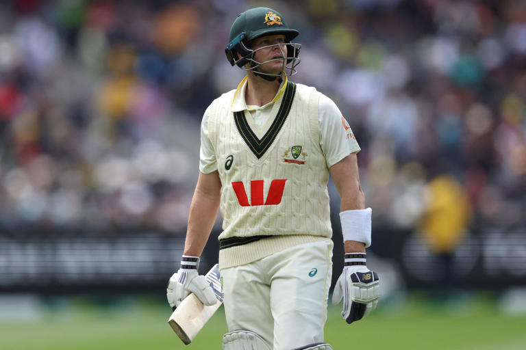 England legend takes aim at crowd act towards Steve Smith as 'rare ...