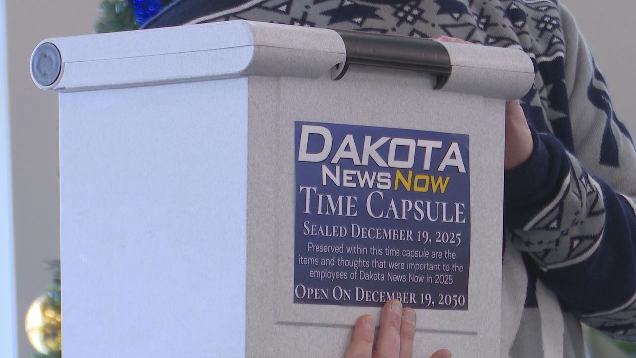 Dakota News Now opens 25-year-old Y2K time capsule