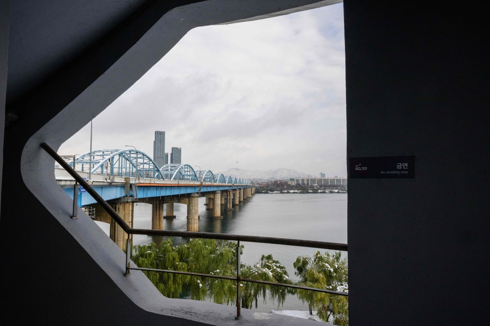 South Korea shivers as mercury drops to minus 11.8C in season’s coldest ...