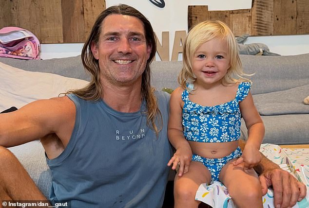 Heart-wrenching update on tradie who flew to US to stop his baby ...