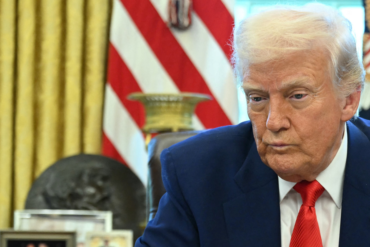 Trump signs executive order aimed at lowering drug prices