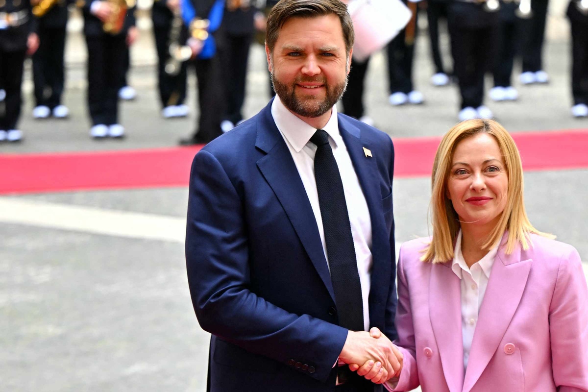 JD Vance meets Italy PM Giorgia Meloni in Rome ahead of Easter at the ...