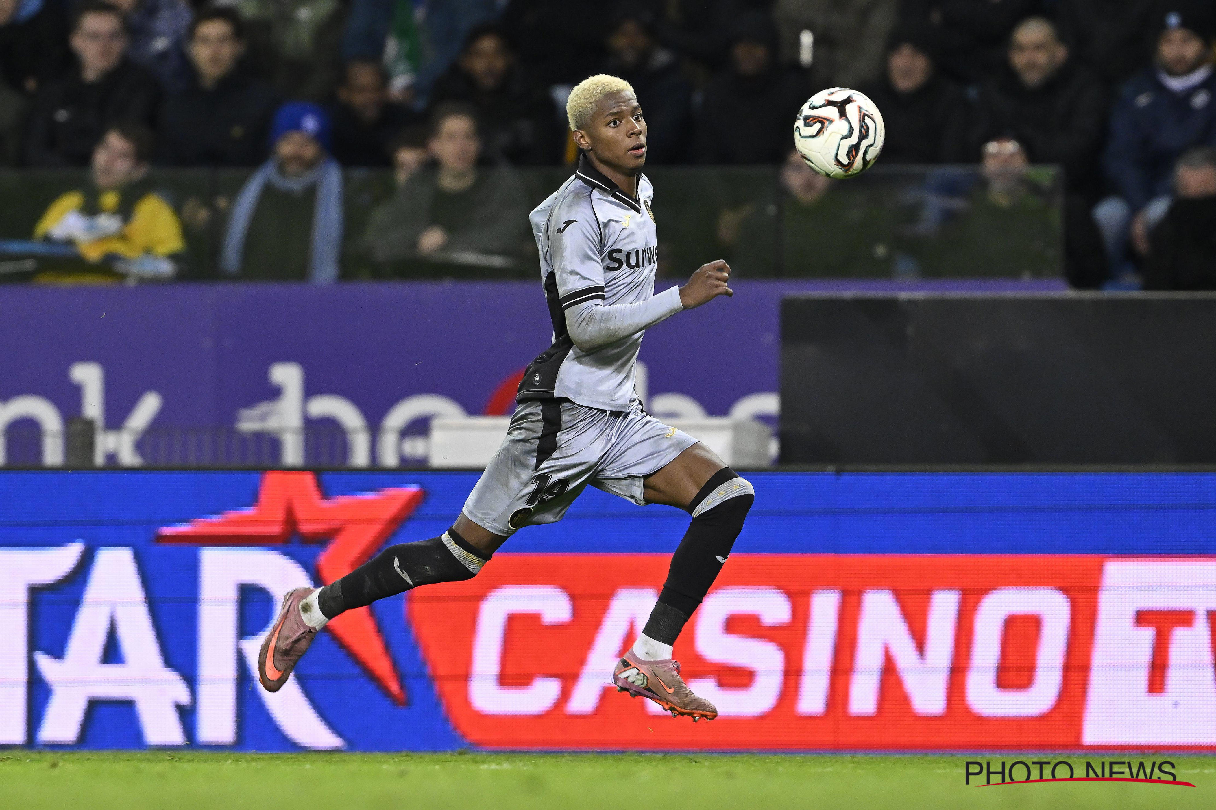 RSC Anderlecht strijdt met Liverpool en Barcelona voor nieuwe Angulo