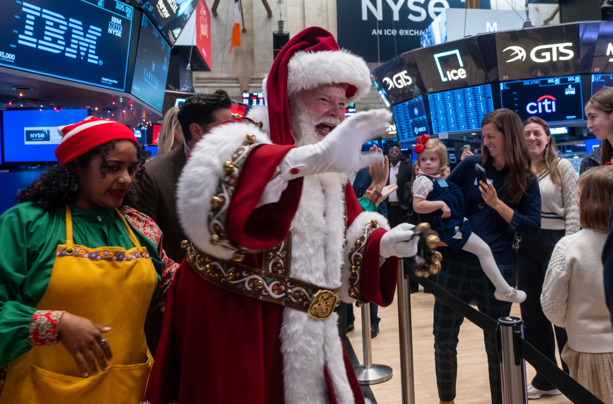 Smartest man alive predicts XRP Christmas rally