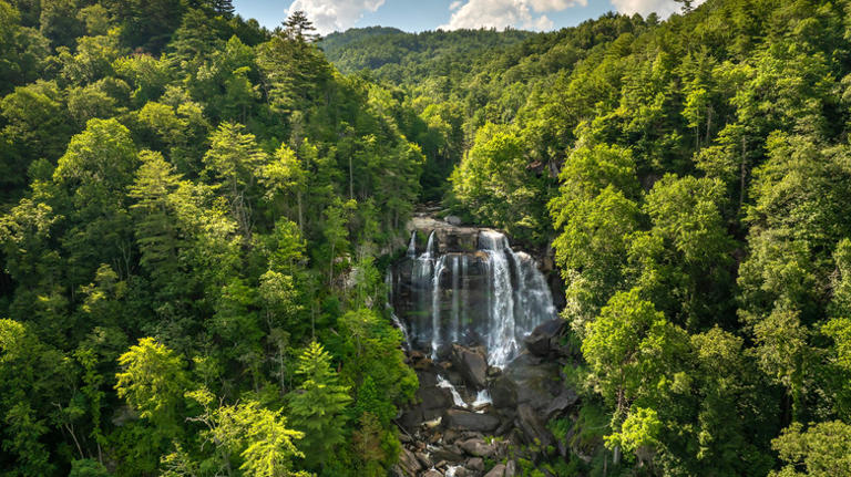 North Carolina's Blue Ridge retreat is a town full of charm and scenic ...