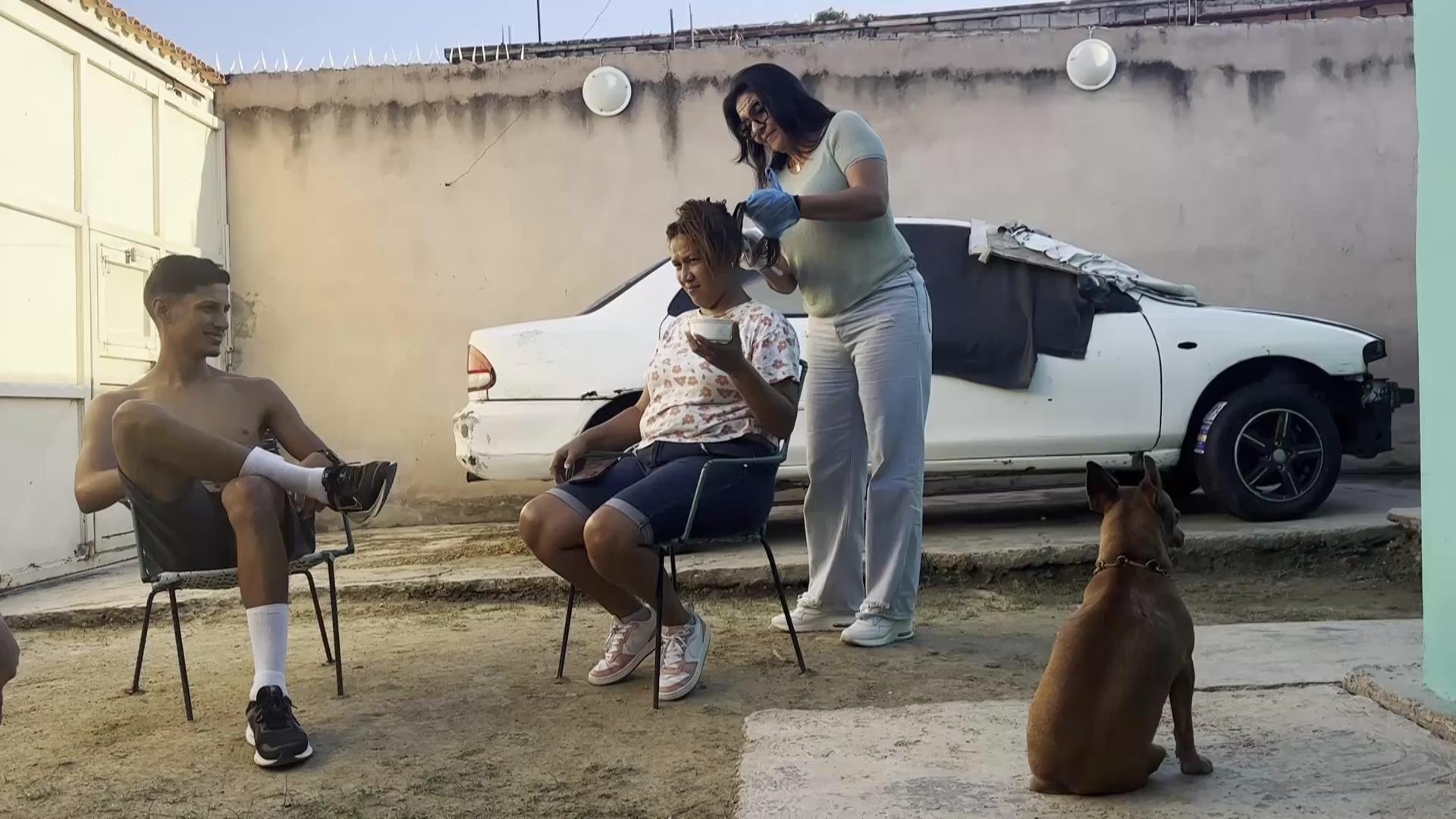 Venezuelan migrants home for Christmas face insecurity as country's ...