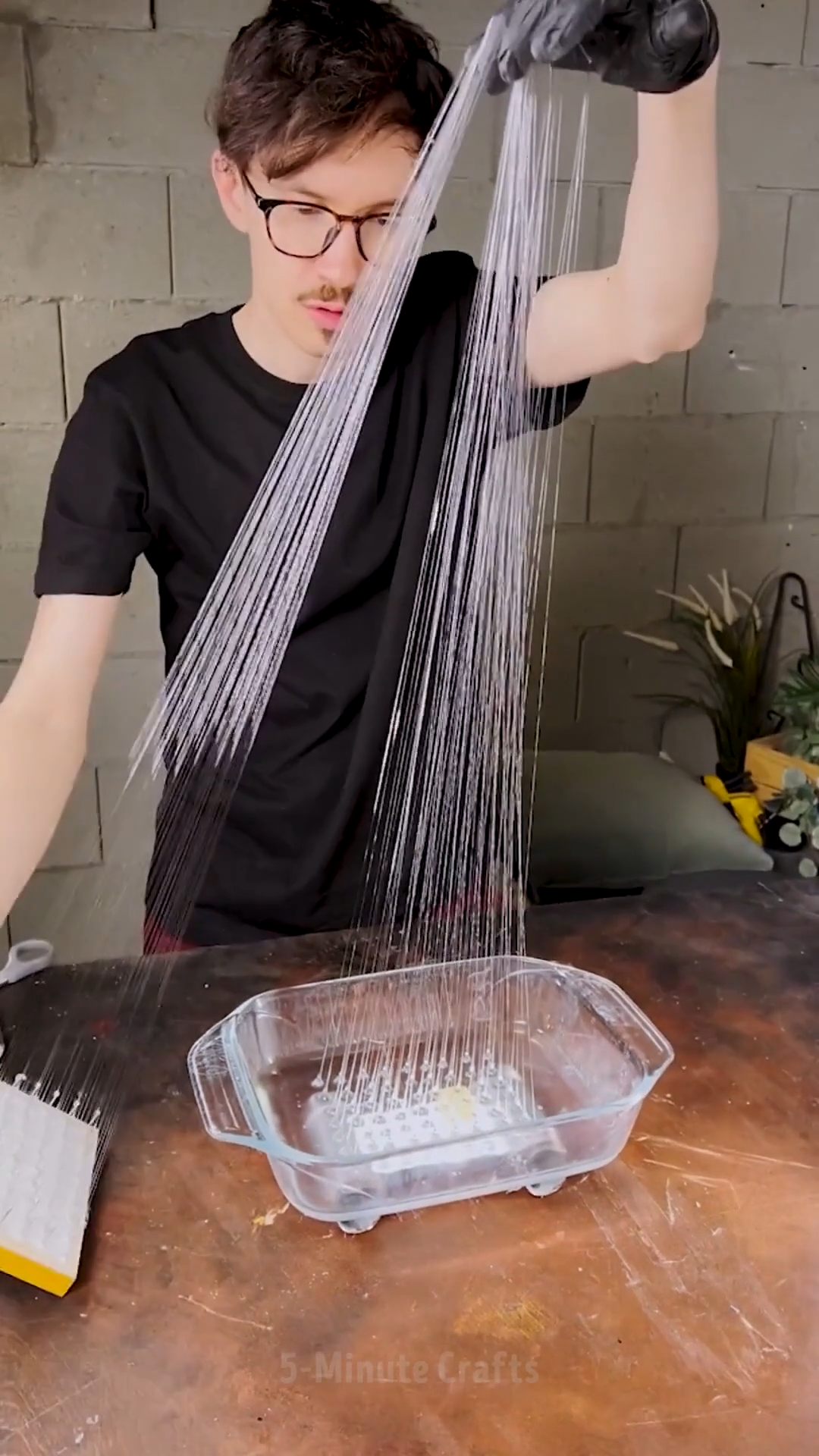 Transform plastic waste into a handy dust brush