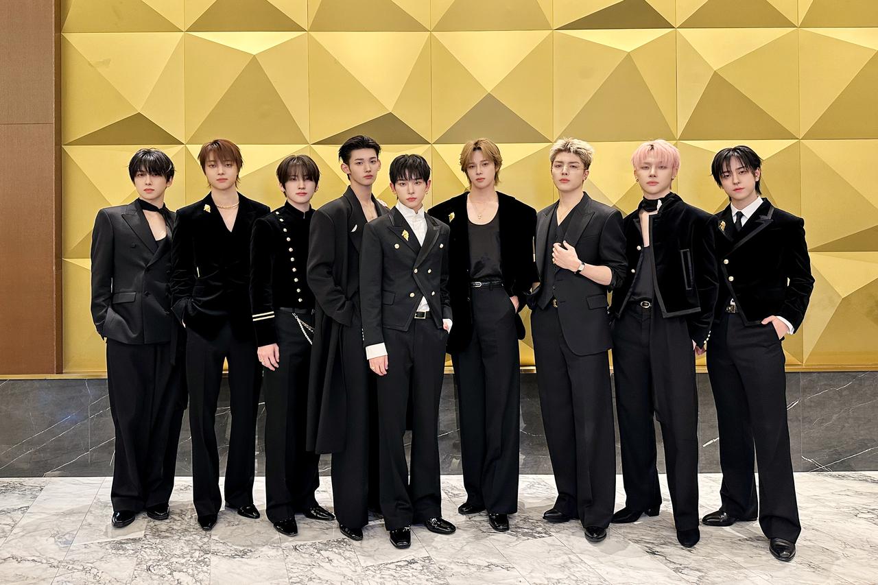 ‘가요대전’ &TEAM, MISMATCH로 홀리데이 무대