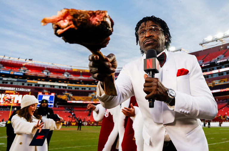 Dak-to-Turpin connection in Christmas win is reminiscent of iconic play ...