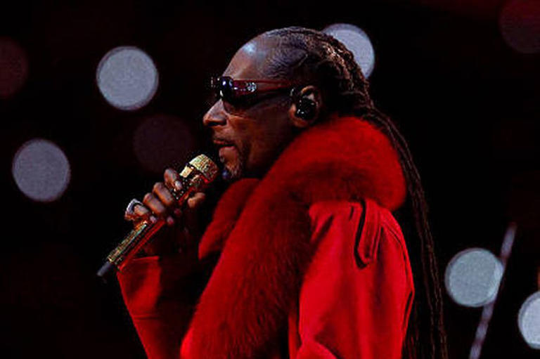 Netflix fans boycott NFL Christmas halftime show as 'MAGA' singer takes ...