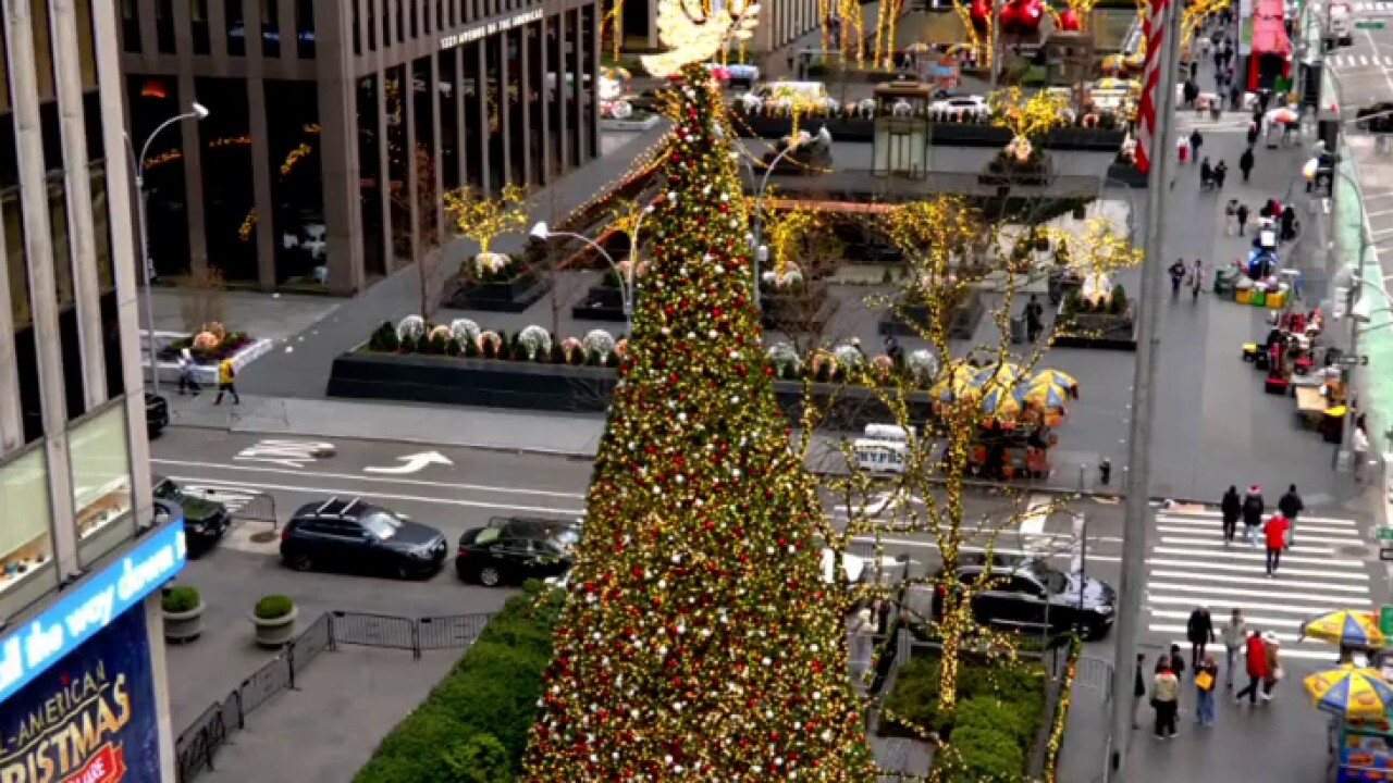 'Fox News Live' wishes viewers 'all around the world' a Merry Christmas