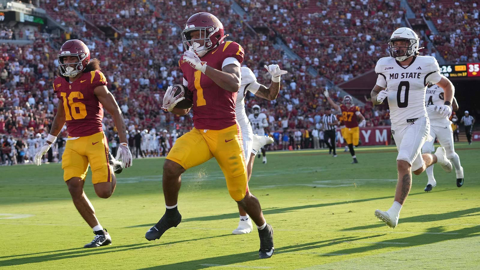USC RB Eli Sanders makes huge NFL draft decision