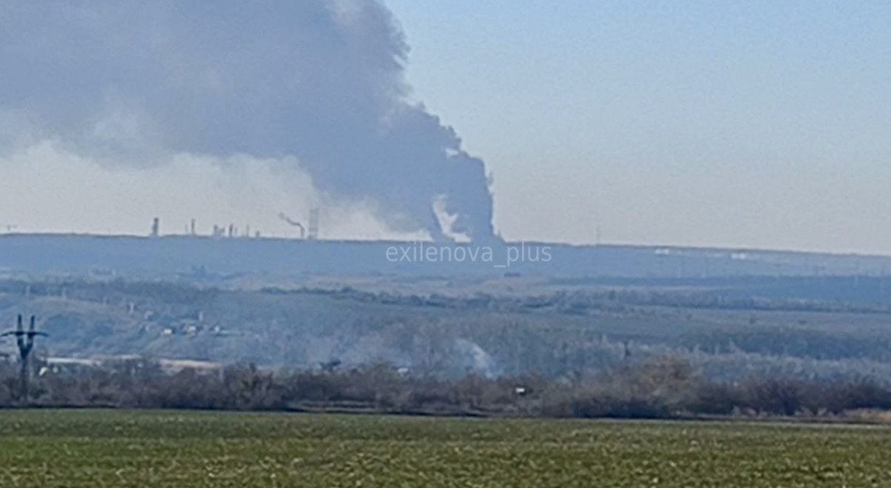 Guerra, attacco ucraino a raffineria russa con i missili inglesi Storm ...