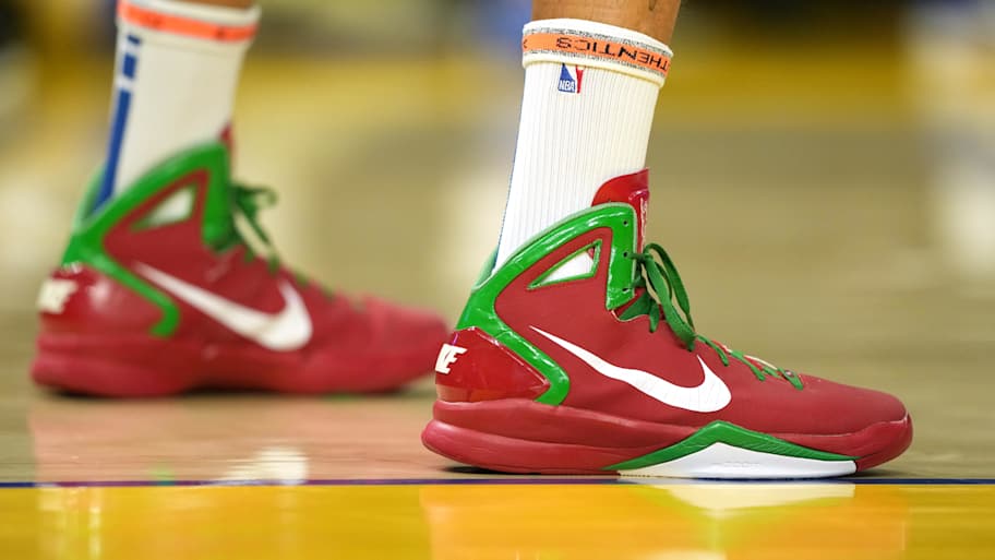 Steph Curry wore 3 different shoes on Christmas Day