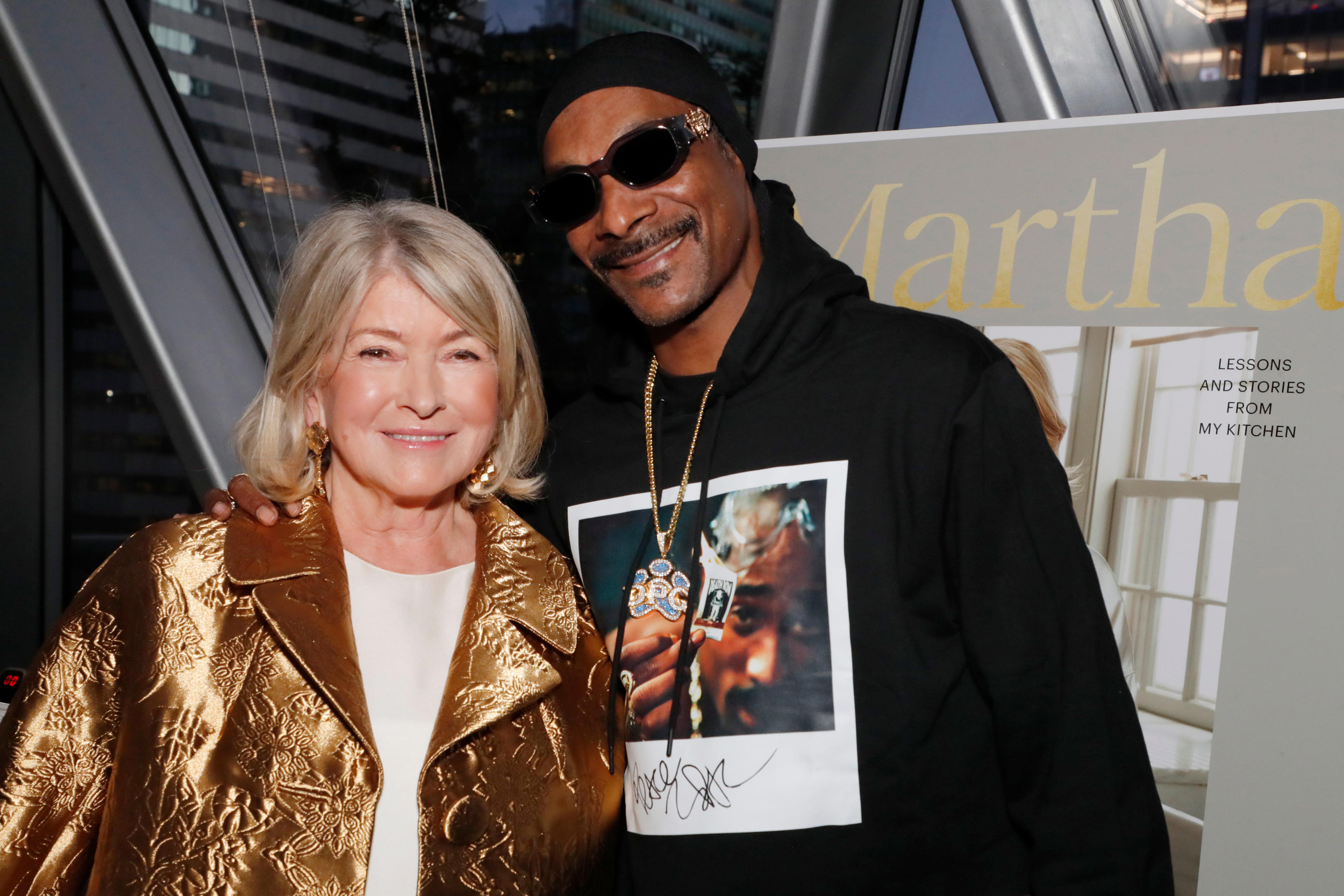 Martha Stewart perfectly introduced Snoop Dogg’s Netflix halftime show