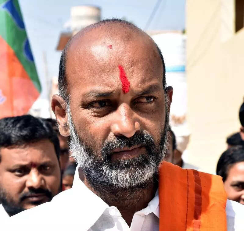 Revanth Reddy, KCR have secret pact, says Union Minister Bandi Sanjay Kumar