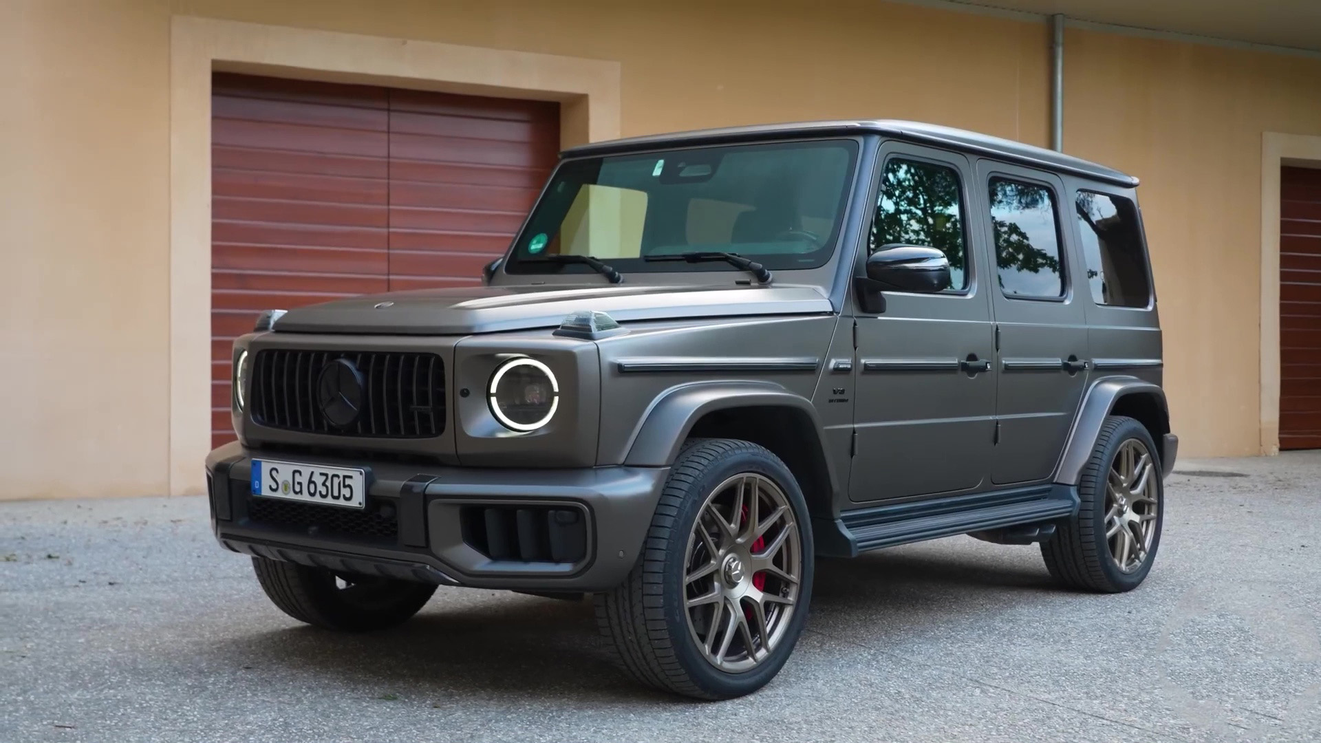 Mercedes AMG G63 performance driving review