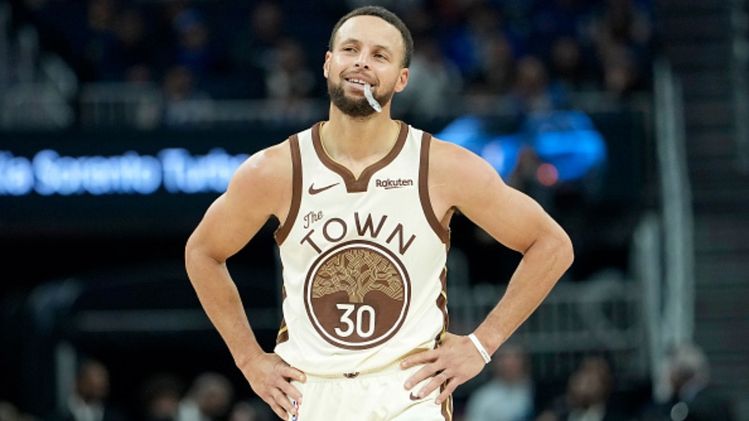 Steph Curry earns high praises from NBA legend for his recent heroics ...