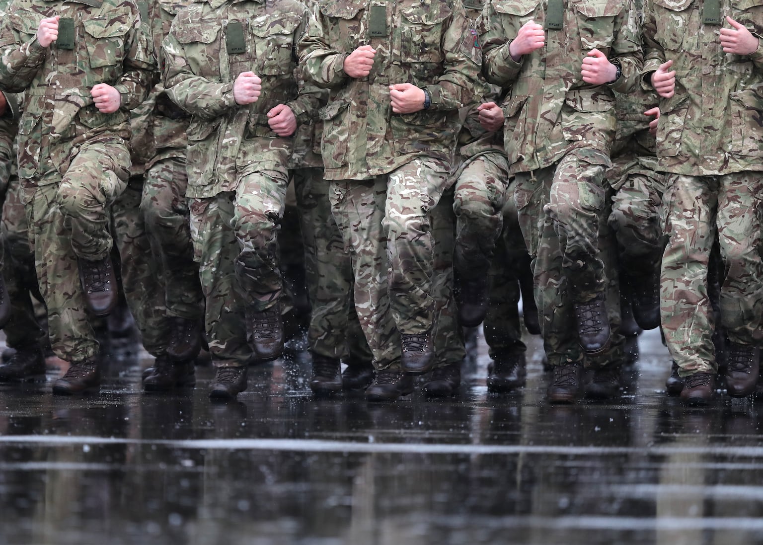 Scots soldiers continue wartime tradition with blanket design competition