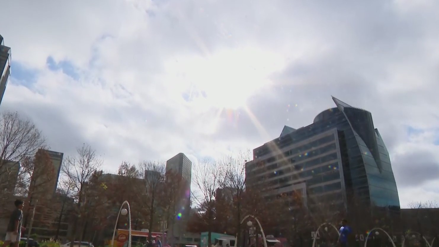 Warm, sunny Christmas Day draws crowds to downtown Dallas parks