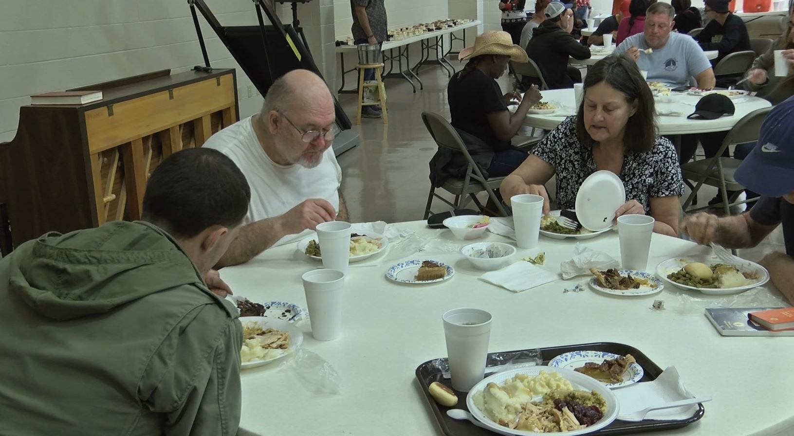 Central Christian Church serves Christmas meal to more than 200 people