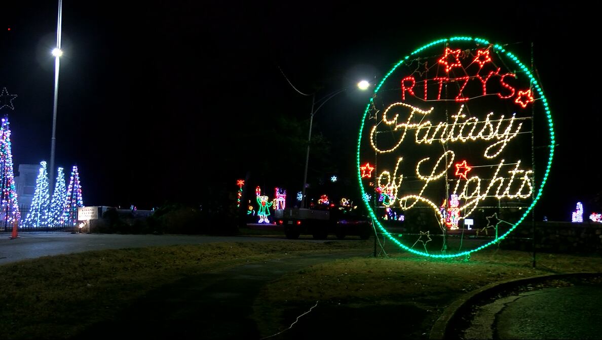 Families volunteer and visit Fantasy of Lights on Christmas Day