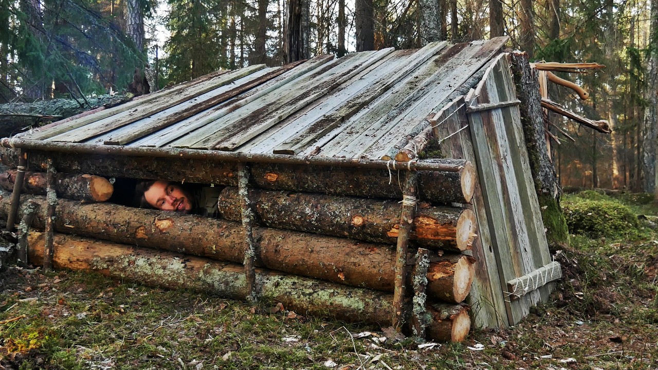 3-day bushcraft adventure – survival shelter on a remote island