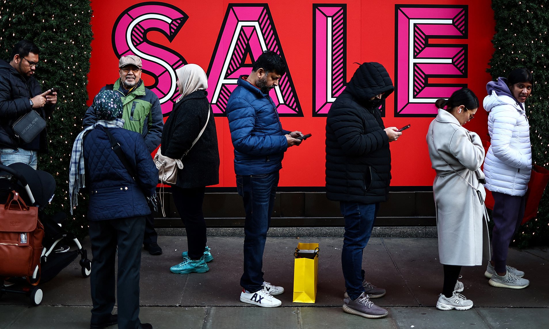 A quarter of Britons plan to shop in Boxing Day sales and say they'll ...