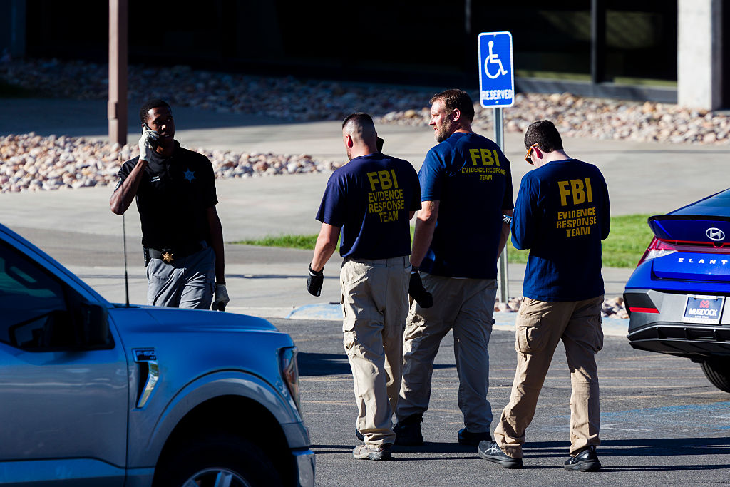 Ex-NFL player resigns from FBI over Trump policy