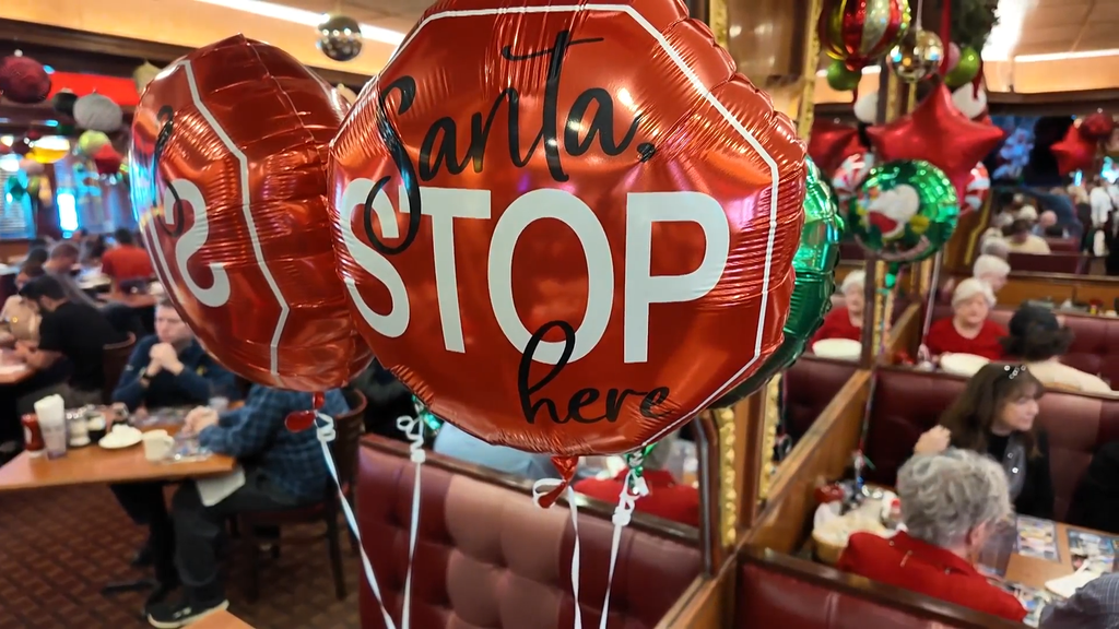 Marietta Diner serves up 24 hours of Christmas cheer on its busiest day ...