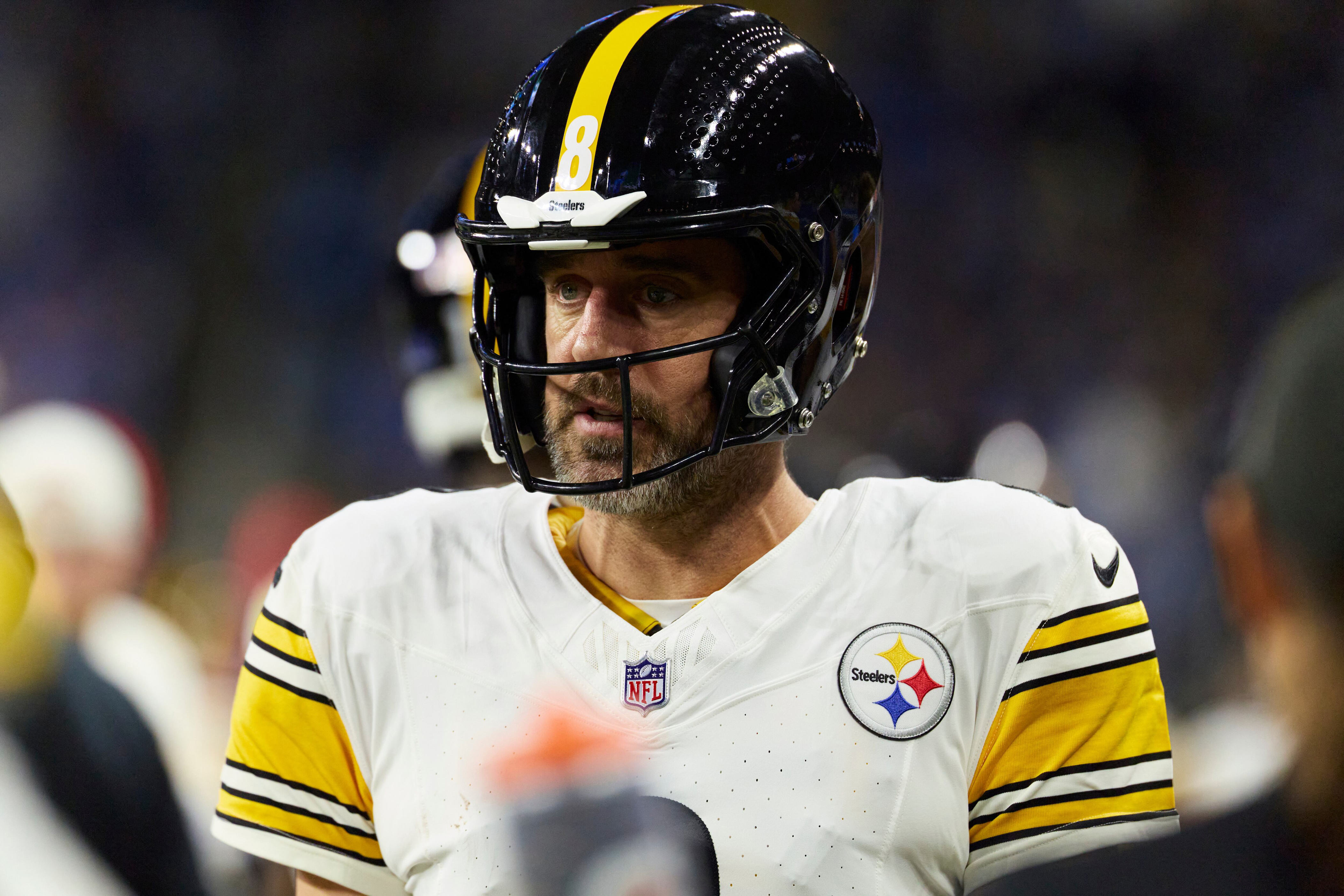 Aaron Rodgers weighs in on fan behavior after DK Metcalf suspension ...