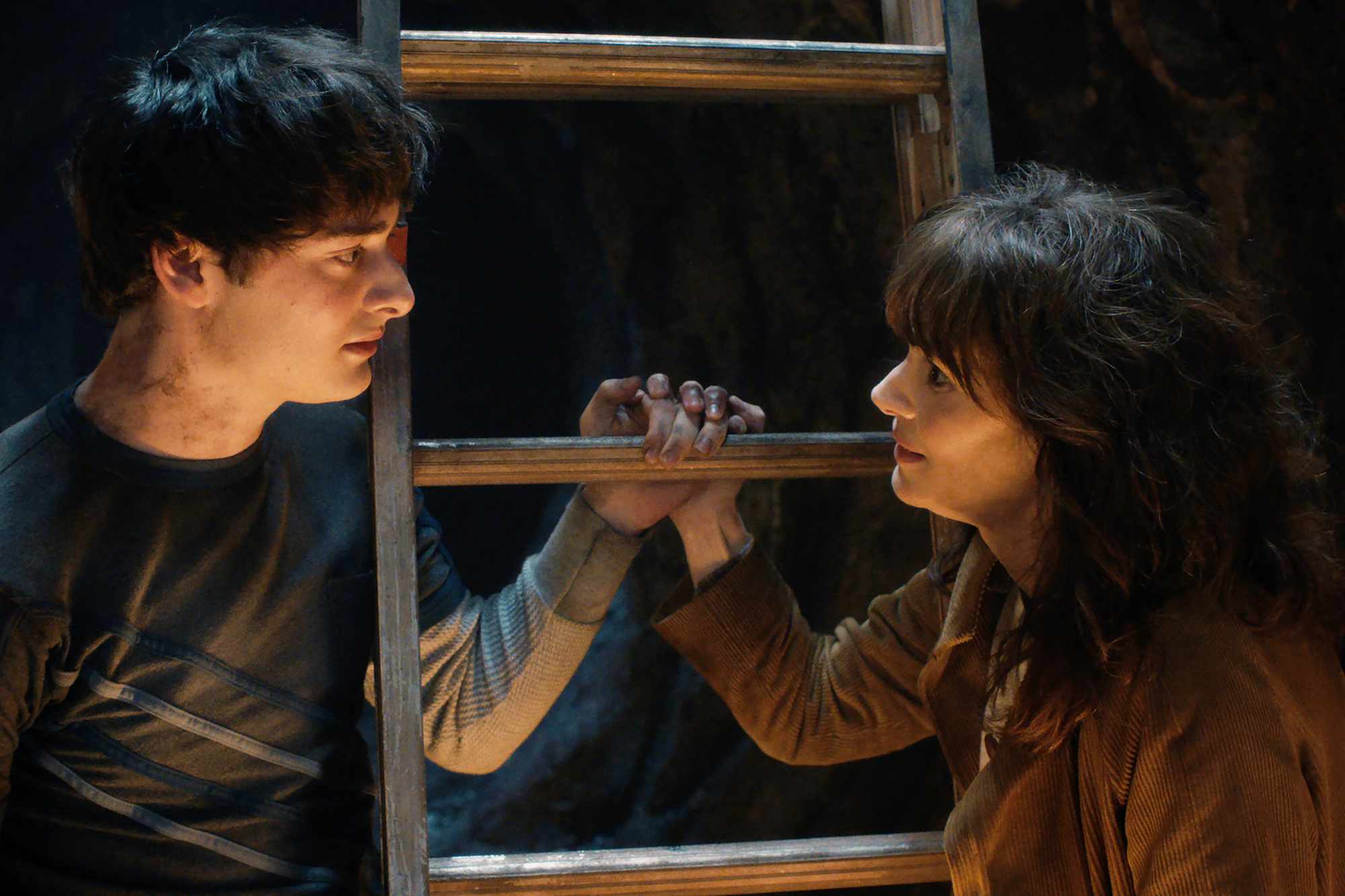 Noah Schnapp unpacks those 'Stranger Things 5' Will reveals and ...