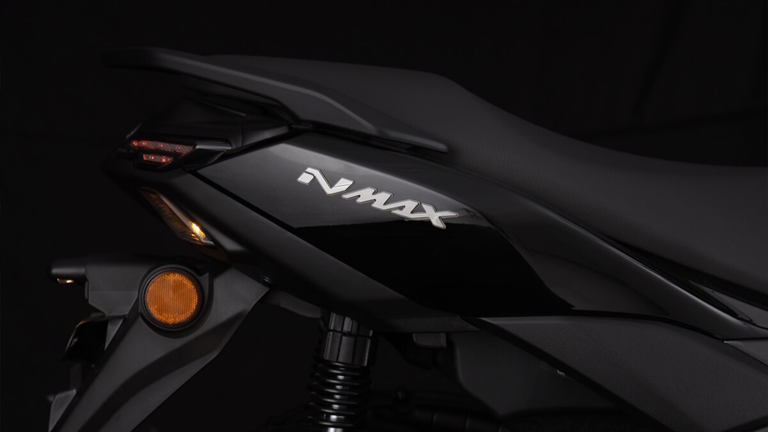 NMAX Turbo vs Honda ADV 160: Skutik mana yang paling layak dibawa pulang?