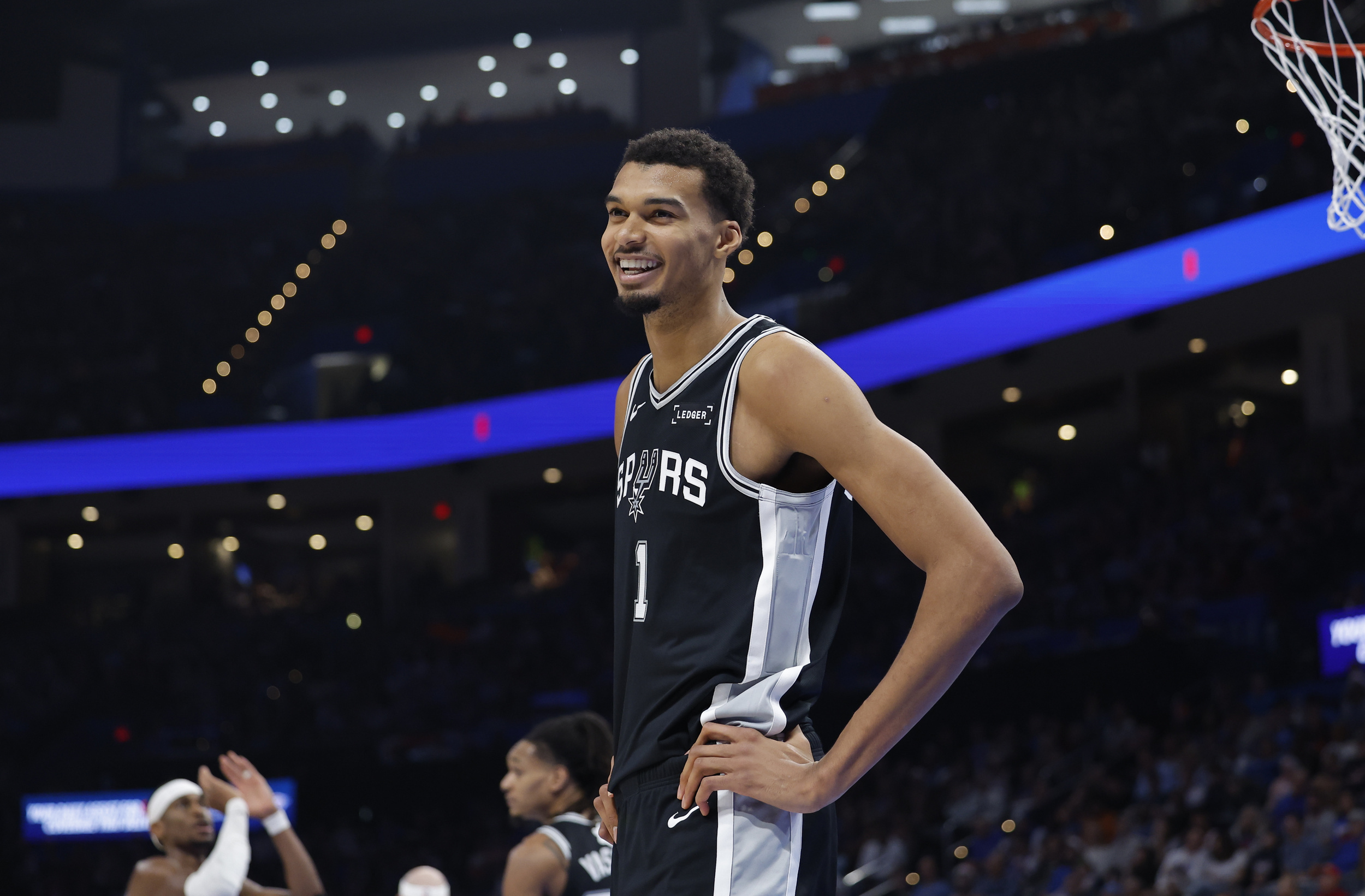 Spurs stake claim as NBA's best with Christmas Day win over Thunder