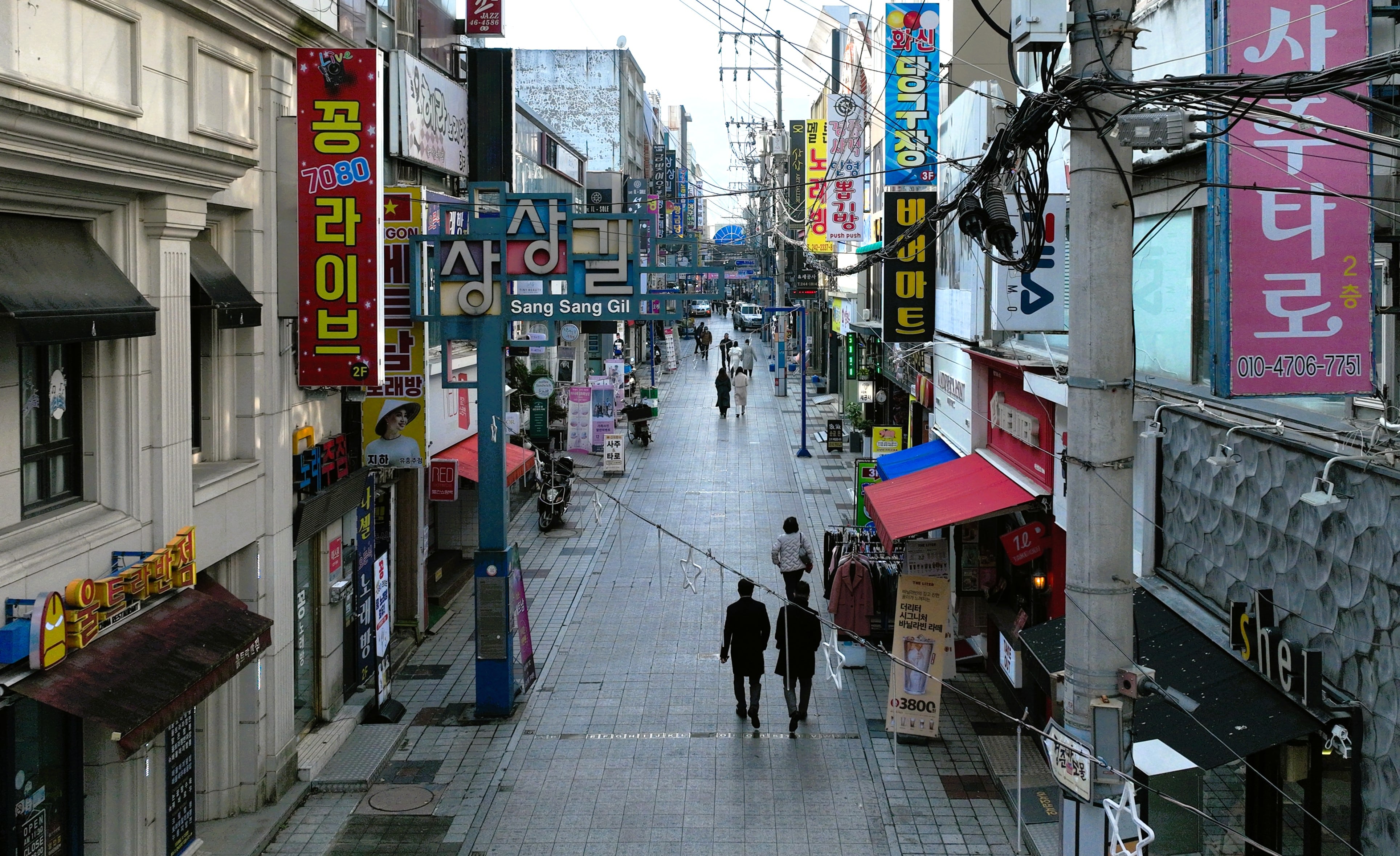 Changwon's youth flee despite manufacturing strength, citing job mismatch