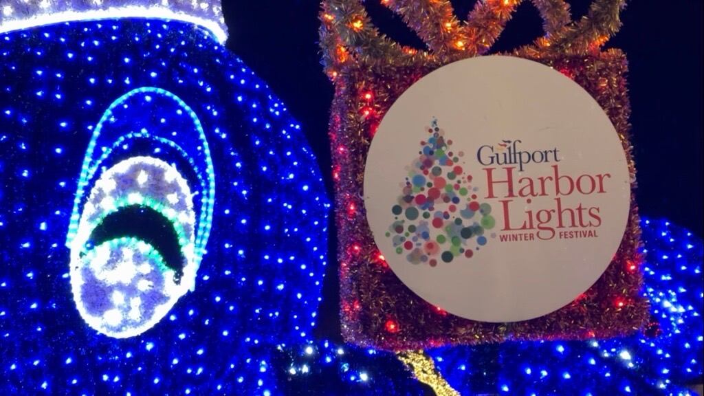 Gulfport Harbor Lights draw Christmas Day crowds