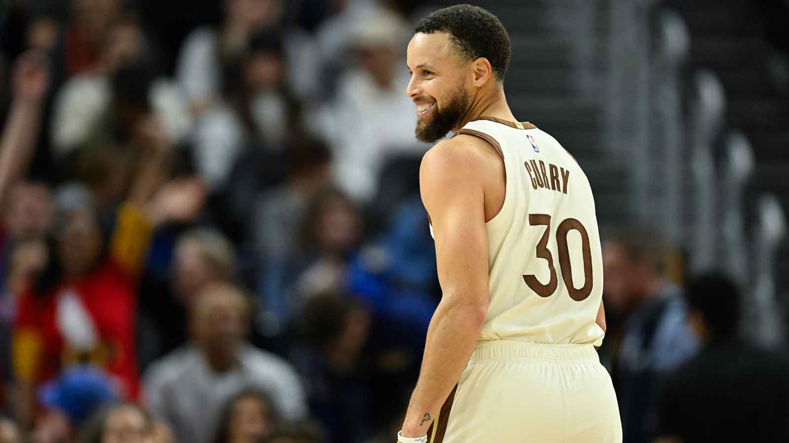 Warriors’ Stephen Curry hits 26,000-point milestone on Christmas vs ...