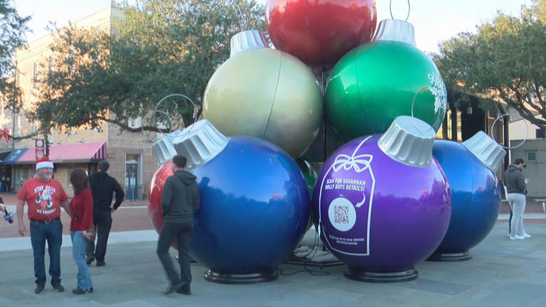 Families travel to Savannah to celebrate Christmas traditions together