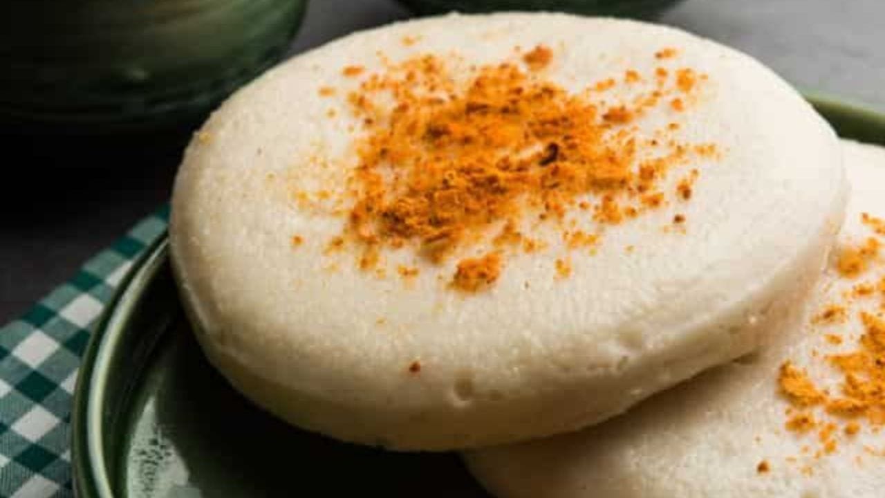 Thatte idli recipe: How to make soft and fluffy Karnataka-style idlis