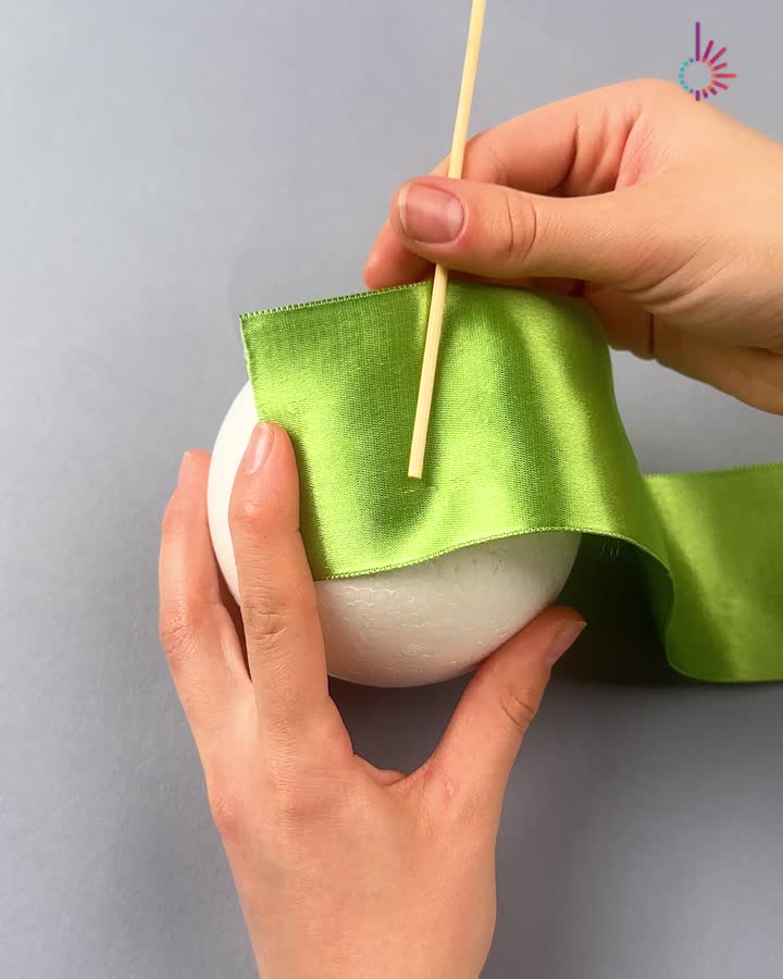 Craft the cutest ribbon ball for any occasion! 🎀🎉