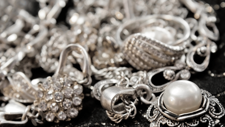 Silver futures hit new peak of Rs 2.32 lakh/kg as global prices cross ...