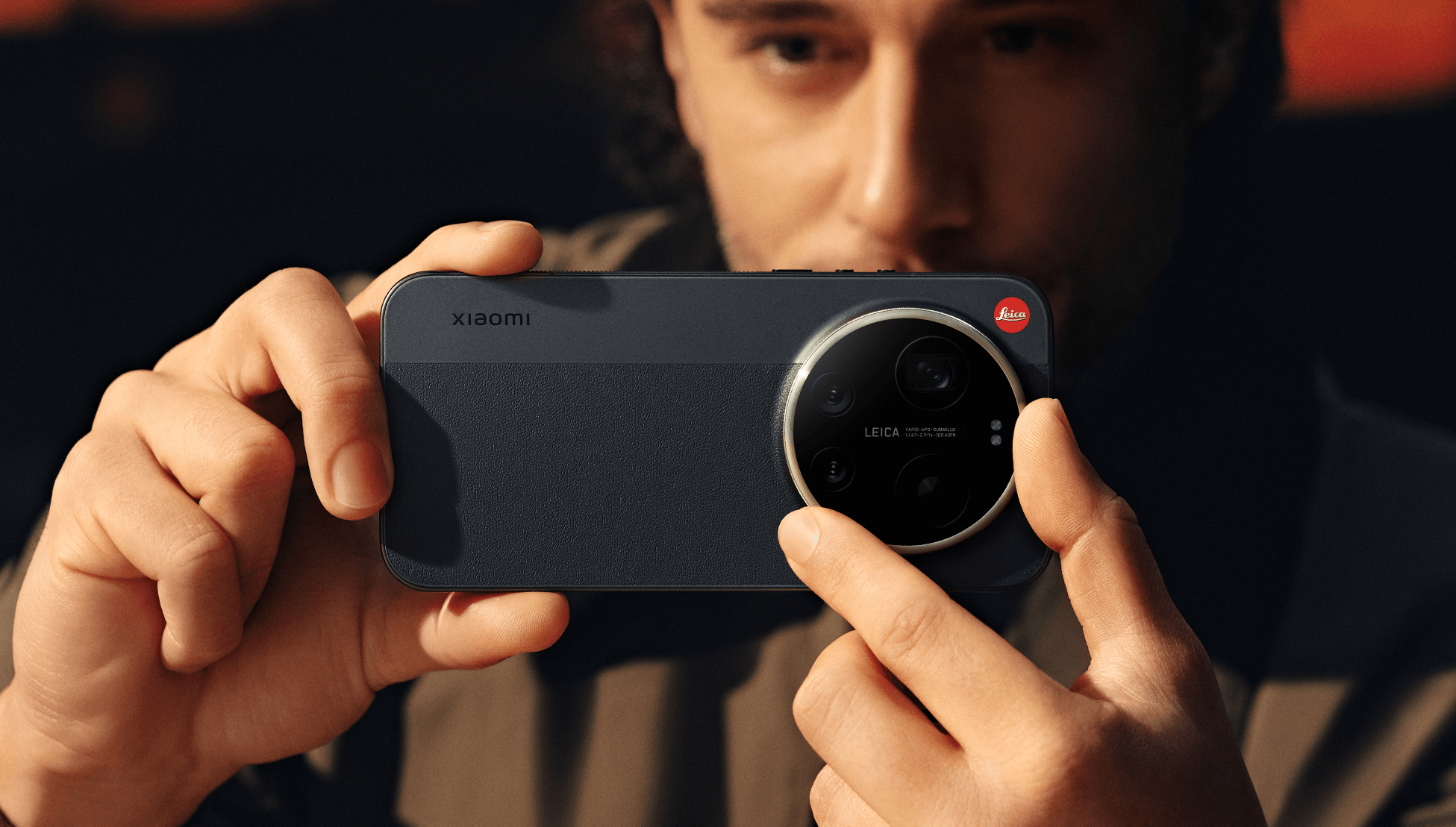 Xiaomi's 17 Ultra Leica Edition smartphone comes with a manual zoom ring