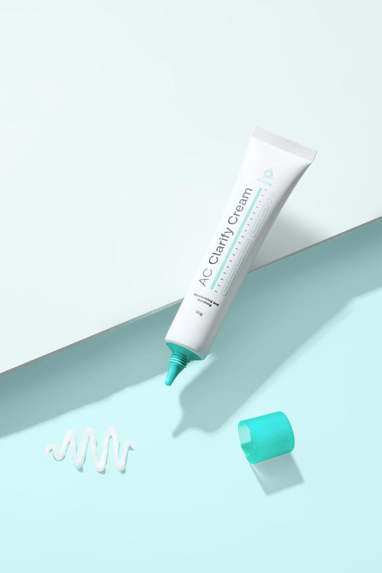 Actidem AC Clarify Cream - dưỡng ẩm mà không gây bít tắc lỗ chân lông