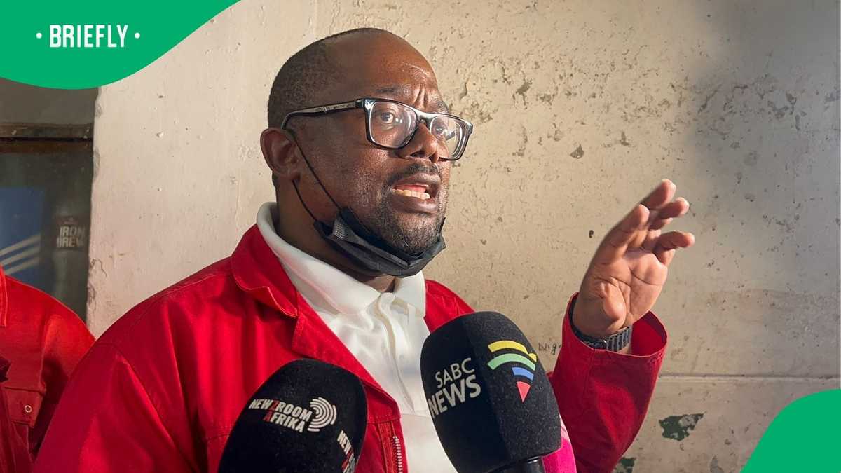 Negotiating with hijacked building occupants? Mashaba says Joburg’s ...