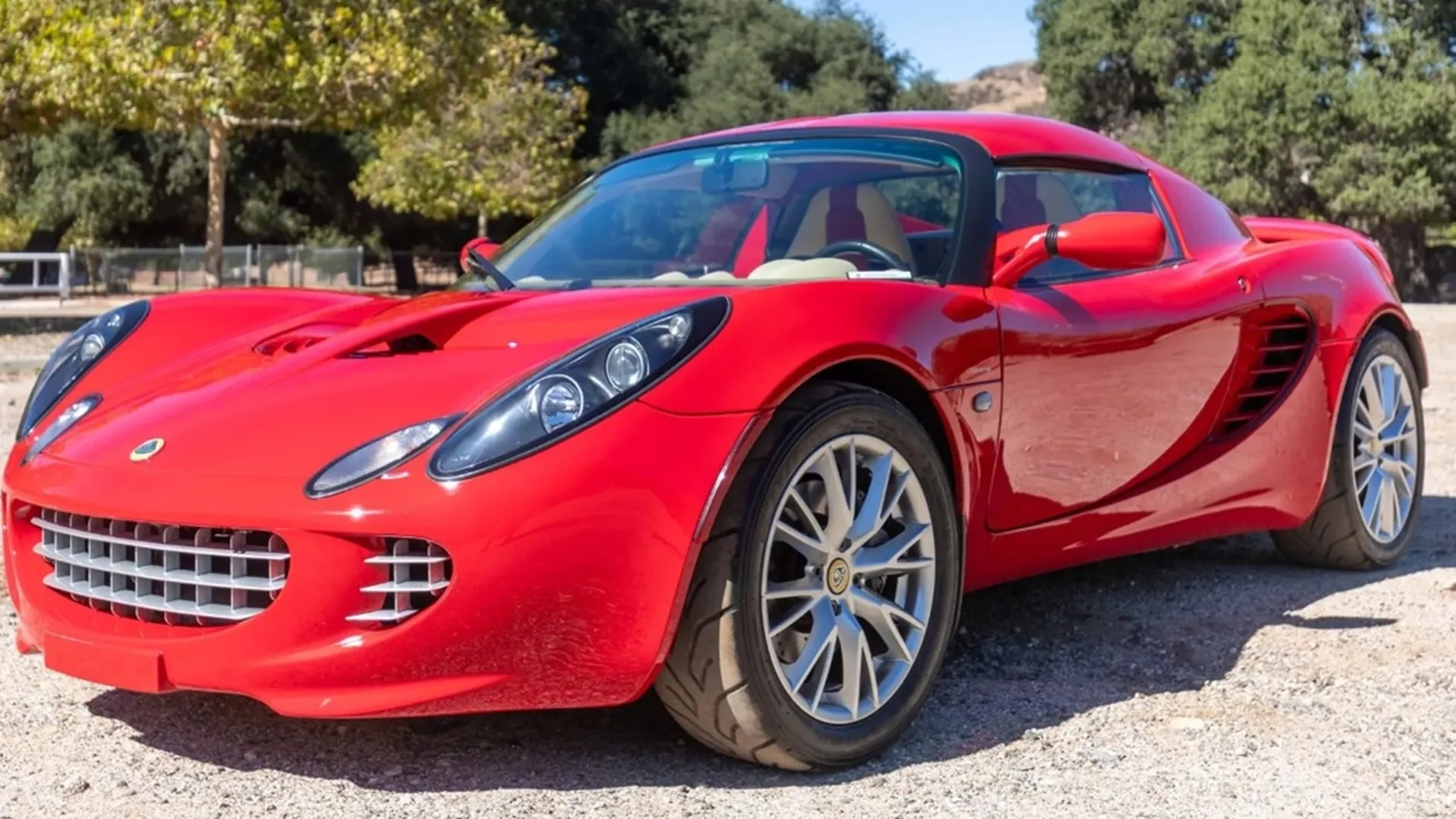 Lotus met slechts 50 exemplaren en 5.300 kilometer op de teller gaat ...