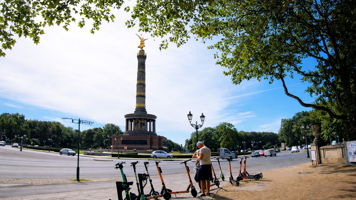 Why is this monument standing in Berlin’s largest park?