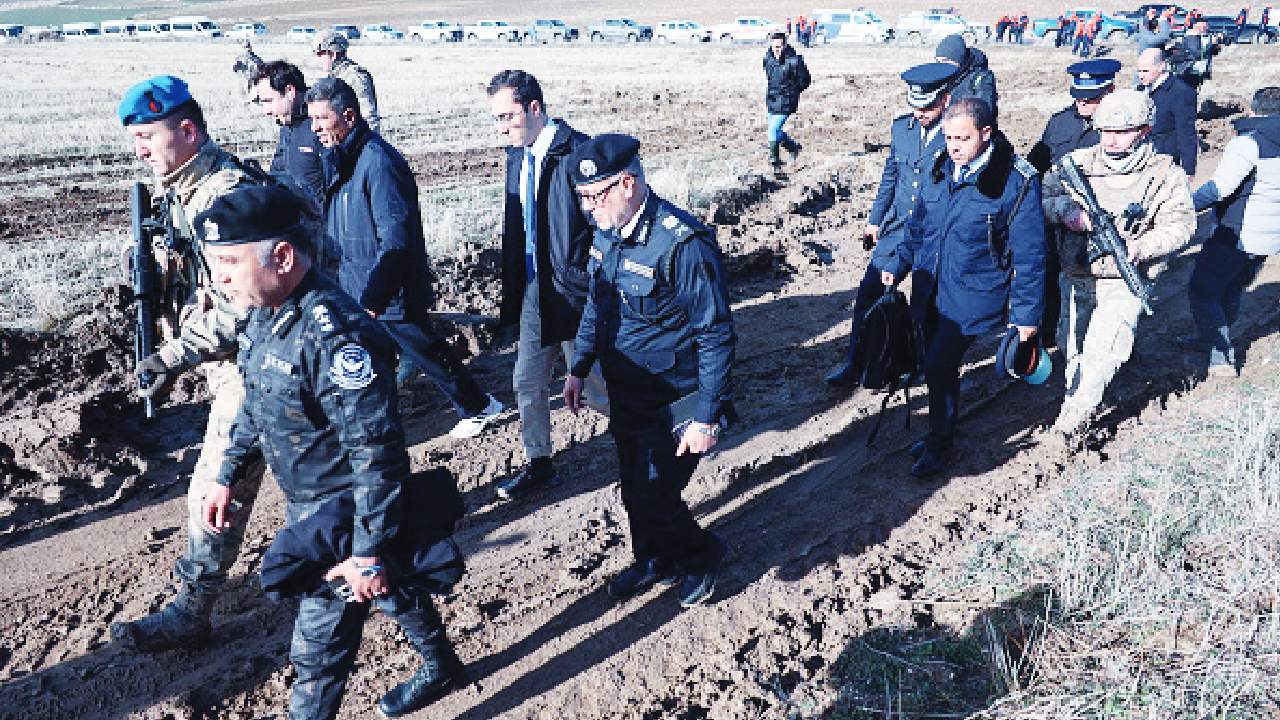 Turkiye begins black box analysis of jet crash