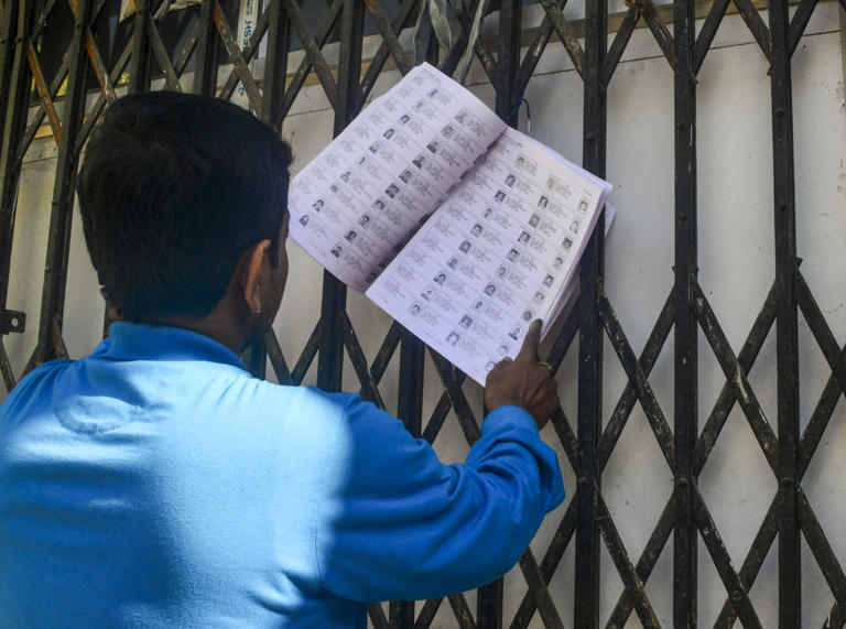 Battling 'vote chori' allegations, EC held roll revision in 14 states ...