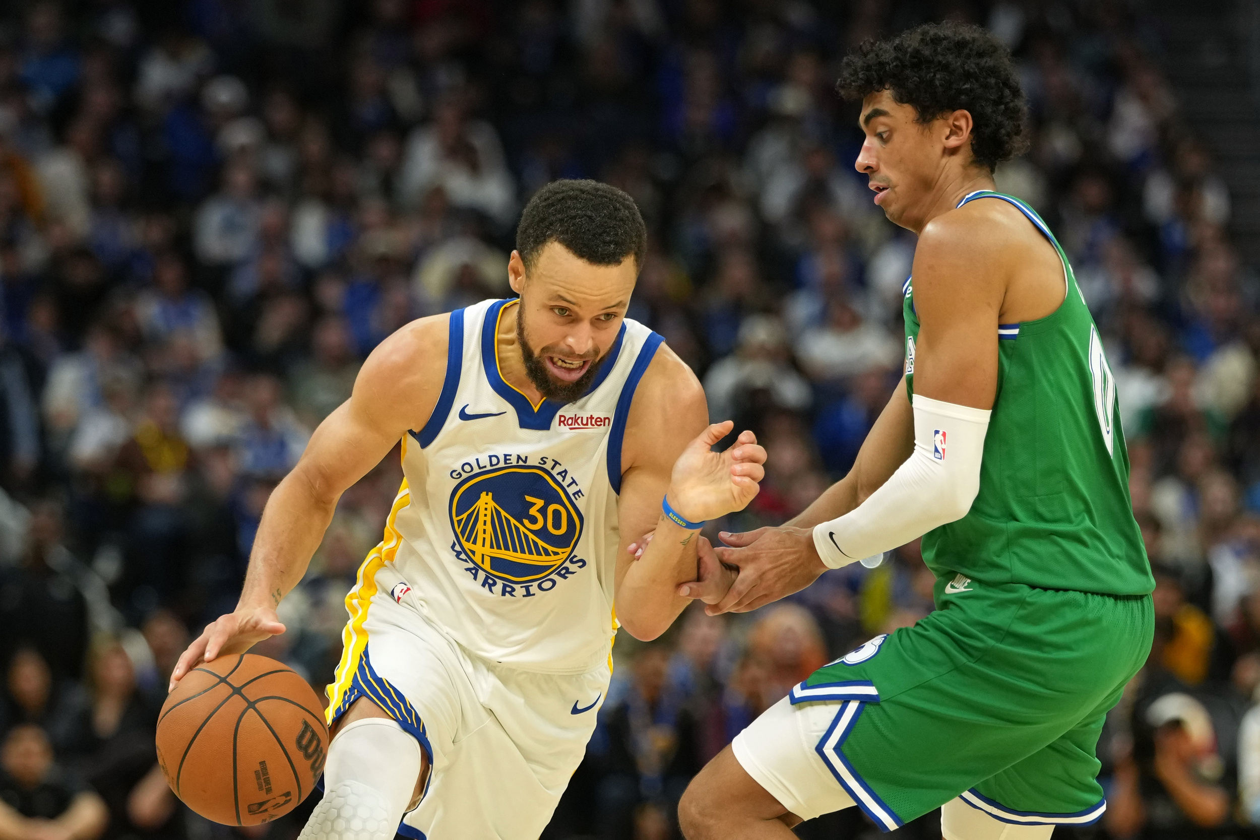 Warriors legend Steph Curry surpasses major milestone in Christmas Day win